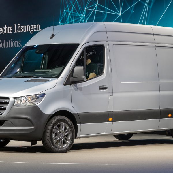 Mercedes-Benz recalls vehicles due to defective tires | MotorSafety.org